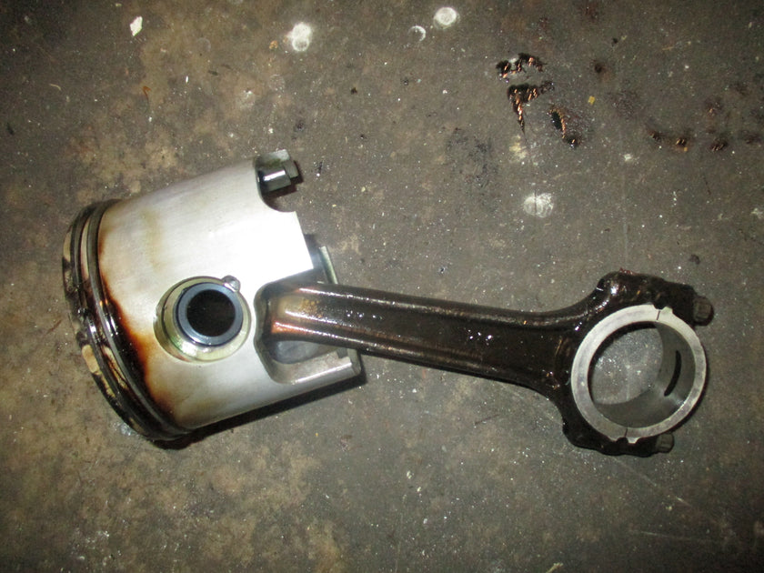 Mercury 200hp Optimax outboard port piston and rod | Strouds Marine