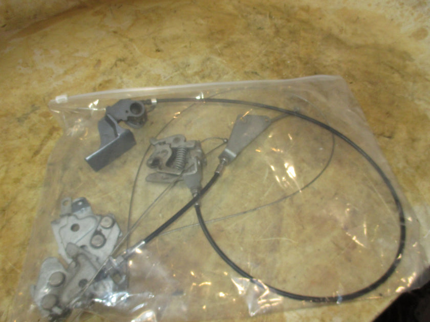 Yamaha 250hp OX66 2 stroke outboard cowling latch assembly (6R3-42811 ...