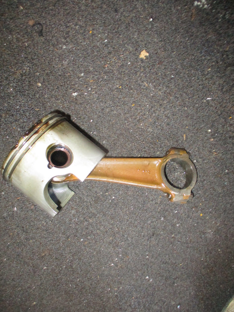Mercury Optimax 150hp outboard port piston and rod "62" | Strouds Marine