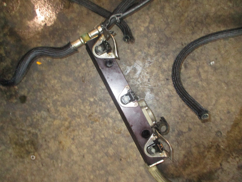 Mercury Optimax 150hp outboard fuel rail and injector set (895754) (89 ...