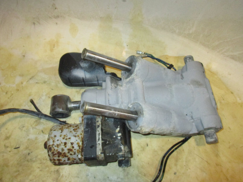 Johnson 200hp 2 stroke Ocean runner outboard tilt trim unit | Strouds ...