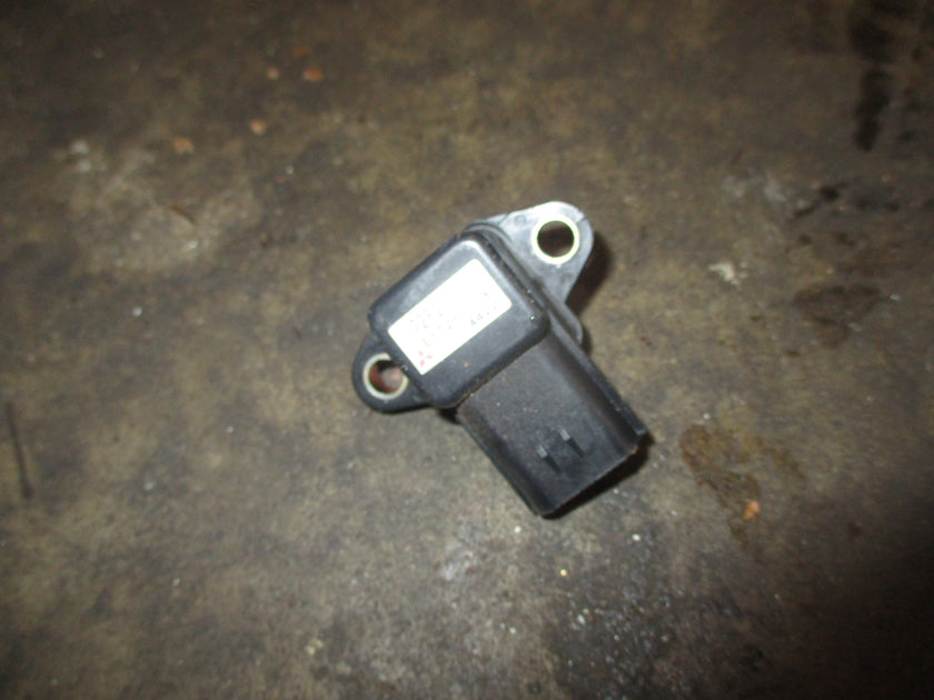 Suzuki DF200 outboard map sensor (18590-68H00) | Strouds Marine