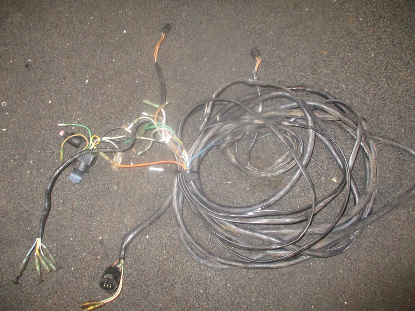 Suzuki outboard black round plug rigging harness 20ft | Strouds Marine