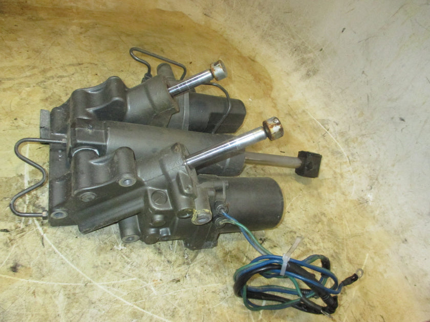 Suzuki DT90 90hp 2 stroke outboard Tilt Trim Unit | Strouds Marine