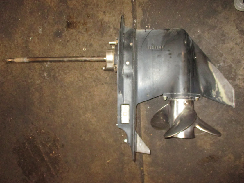 Force 120hp 2 stroke outboard 20" lower unit PROP STUCK | Strouds Marine