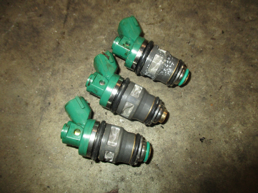 Suzuki DF50 outboard fuel injector set (15710-87J00) | Strouds Marine