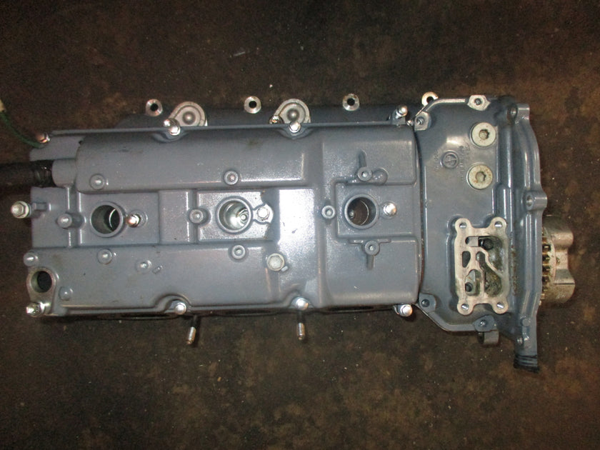 Suzuki DF250 250hp outboard starboard cylinder head | Strouds Marine