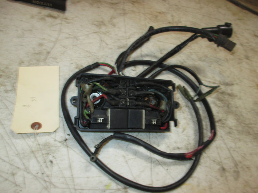 Johnson 2 stroke outboard Wiring Harness / Junction box (584181 ...