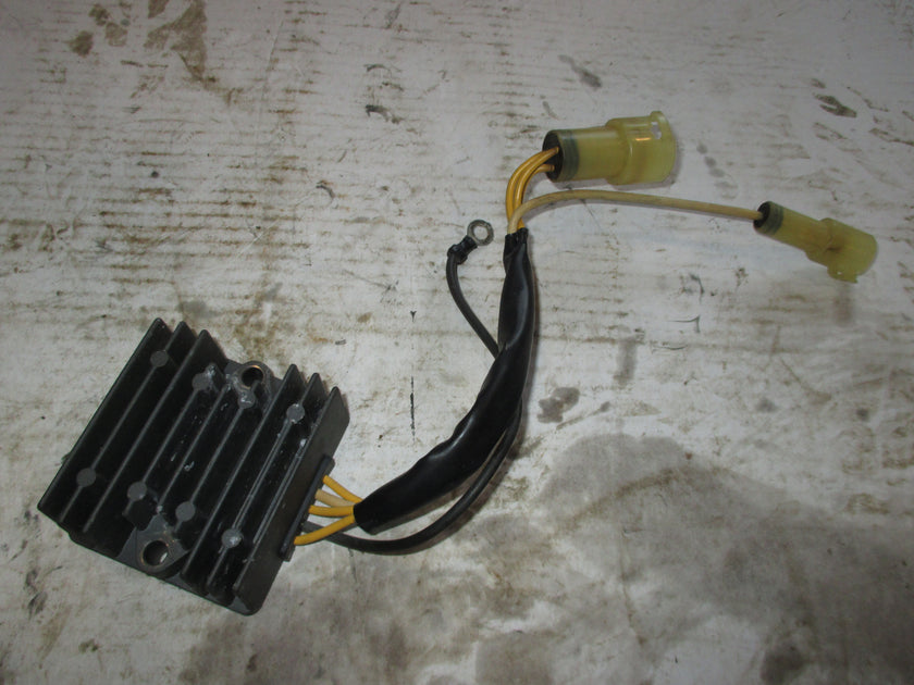 Suzuki DF70 70hp outboard rectifier regulator (32800-92E20) | Strouds ...