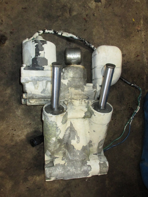 Johnson 90hp ocean pro 2 stroke outboard tilt trim unit | Strouds Marine