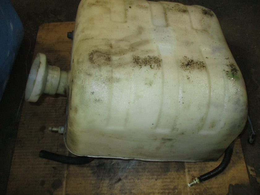 Mercury 115hp Optimax outboard oil tank w/ pump (879844T04) | Strouds ...