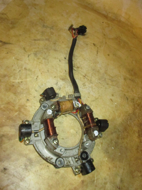 Suzuki DT90 90hp outboard stator/timer base (32101-87E0) | Strouds Marine