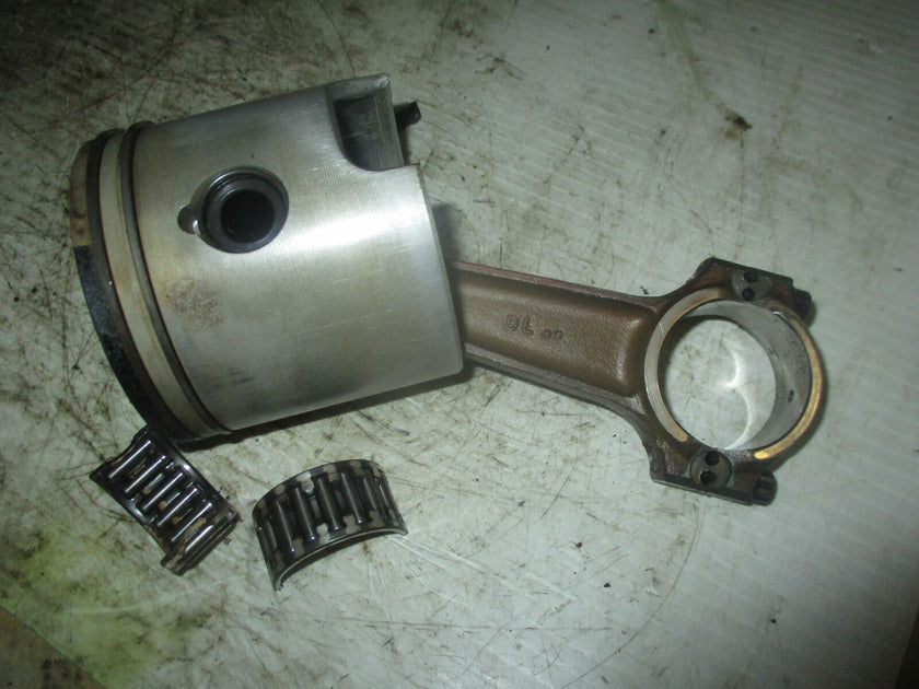 Johnson Evinrude 40hp 50hp outboard piston and rod (49005-A) | Strouds ...