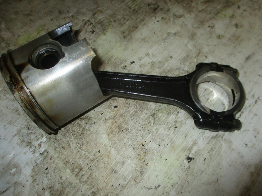Mercury Optimax 225hp outboard starboard piston and rod (647-8223-72 ...
