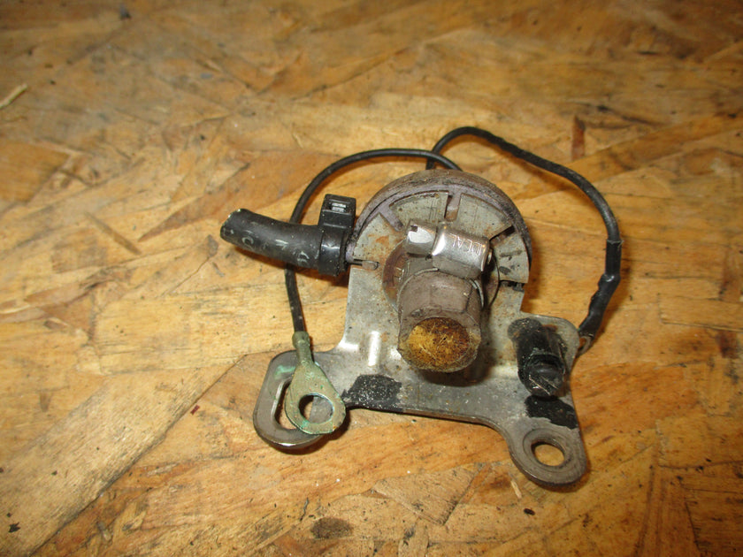 Johnson VRO 150hp 2 stroke outboard vacuum switch (394937) | Strouds Marine