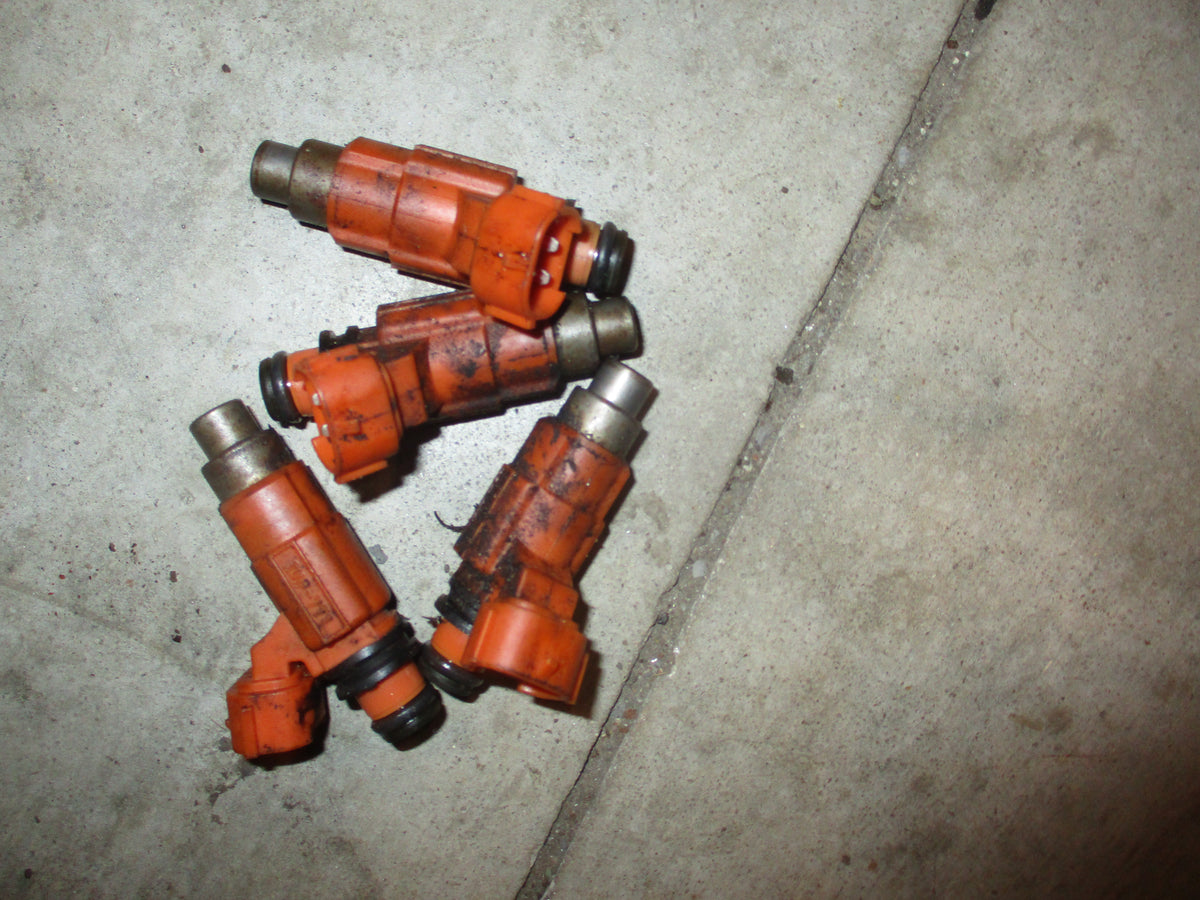 Suzuki DF115 115hp outboard fuel injector set (15710-65D00) | Strouds ...