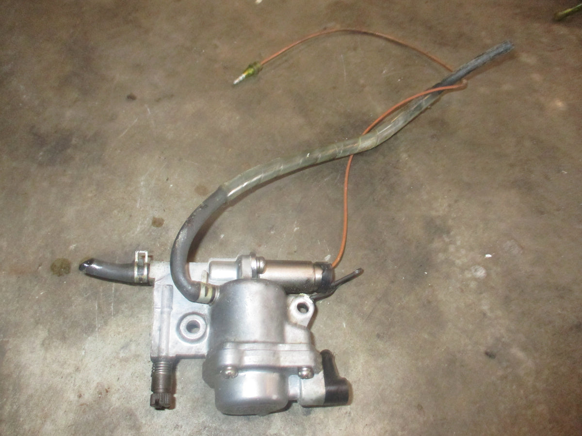 Suzuki DT90 outboard oil pump (16100-87E11) — Strouds Marine