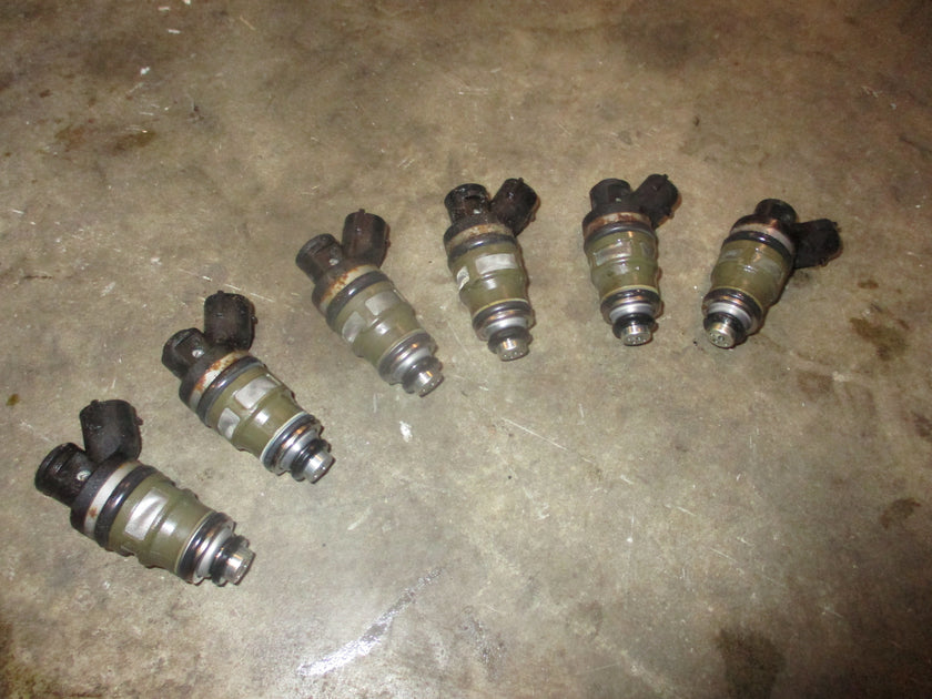 Suzuki DT 200hp outboard fuel injector set (15710-94900) | Strouds Marine