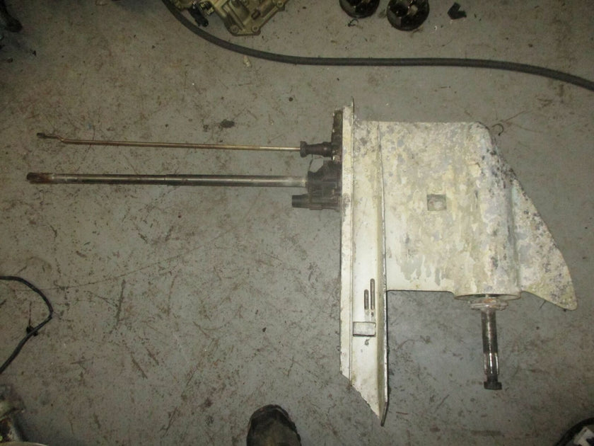 Johnson Ocean Runner 200hp outboard lower unit with 25" shaft | Strouds ...